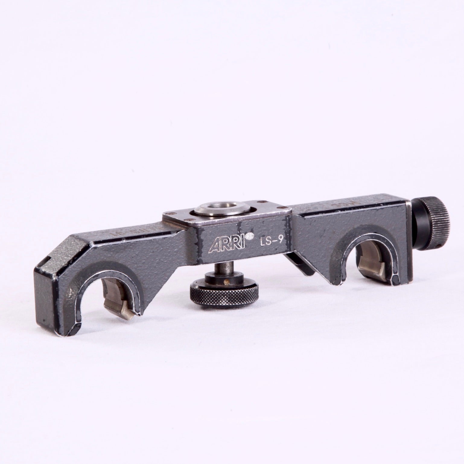 Arriflex LS-9 19mm lens support – TheVintageLensGuy